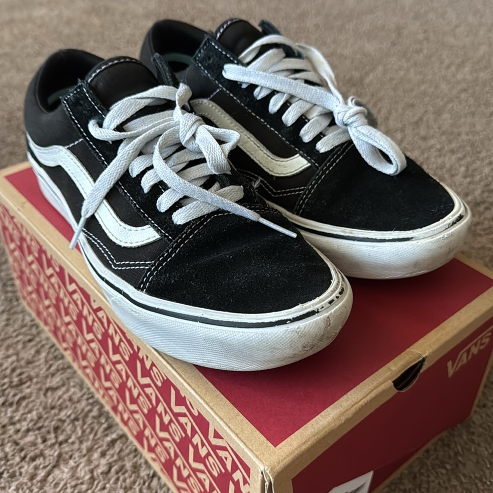 Vans Men’s Comfycush Old Skool Black And White - Gem